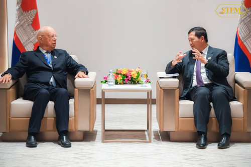Cambodian PM and WEF Founder Klaus Schwab Meet at ASEAN Summit ...