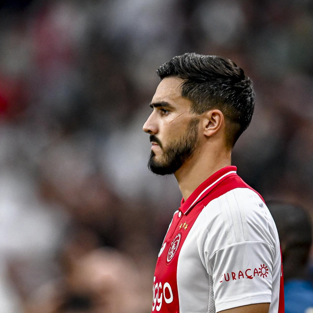 Classify/pass Croat footballer Josip Šutalo