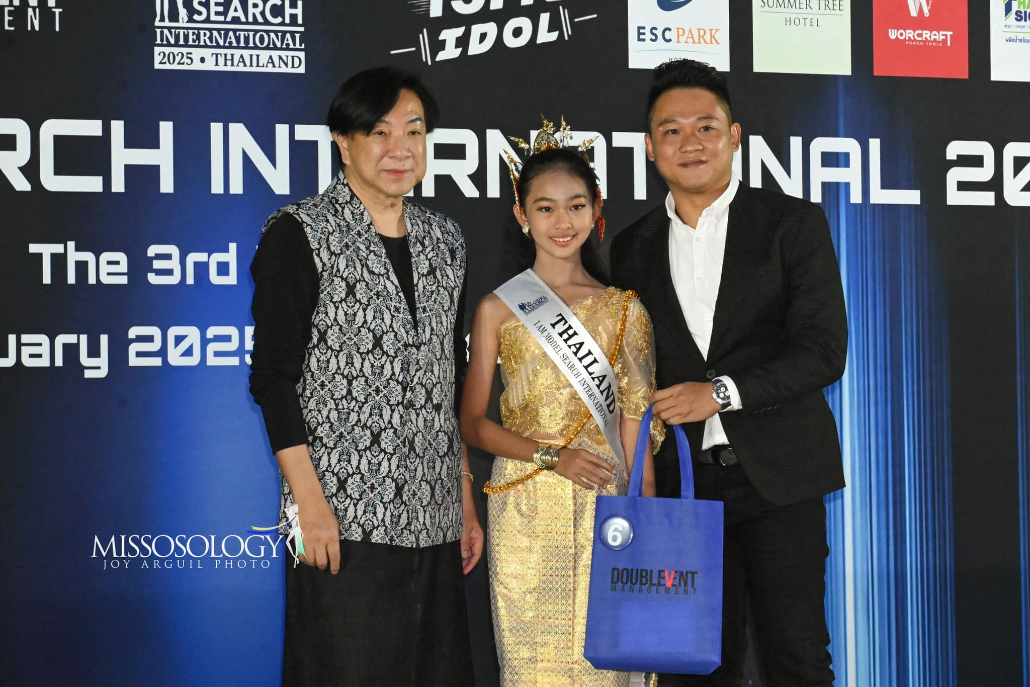 fotos de iam model search international 2025.