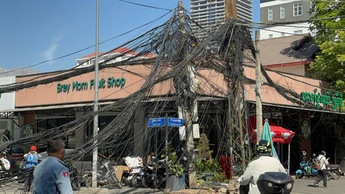 FINALLY! Phnom Penh Tackles Messy Overhead Cables Eyesore, Placing Them ...