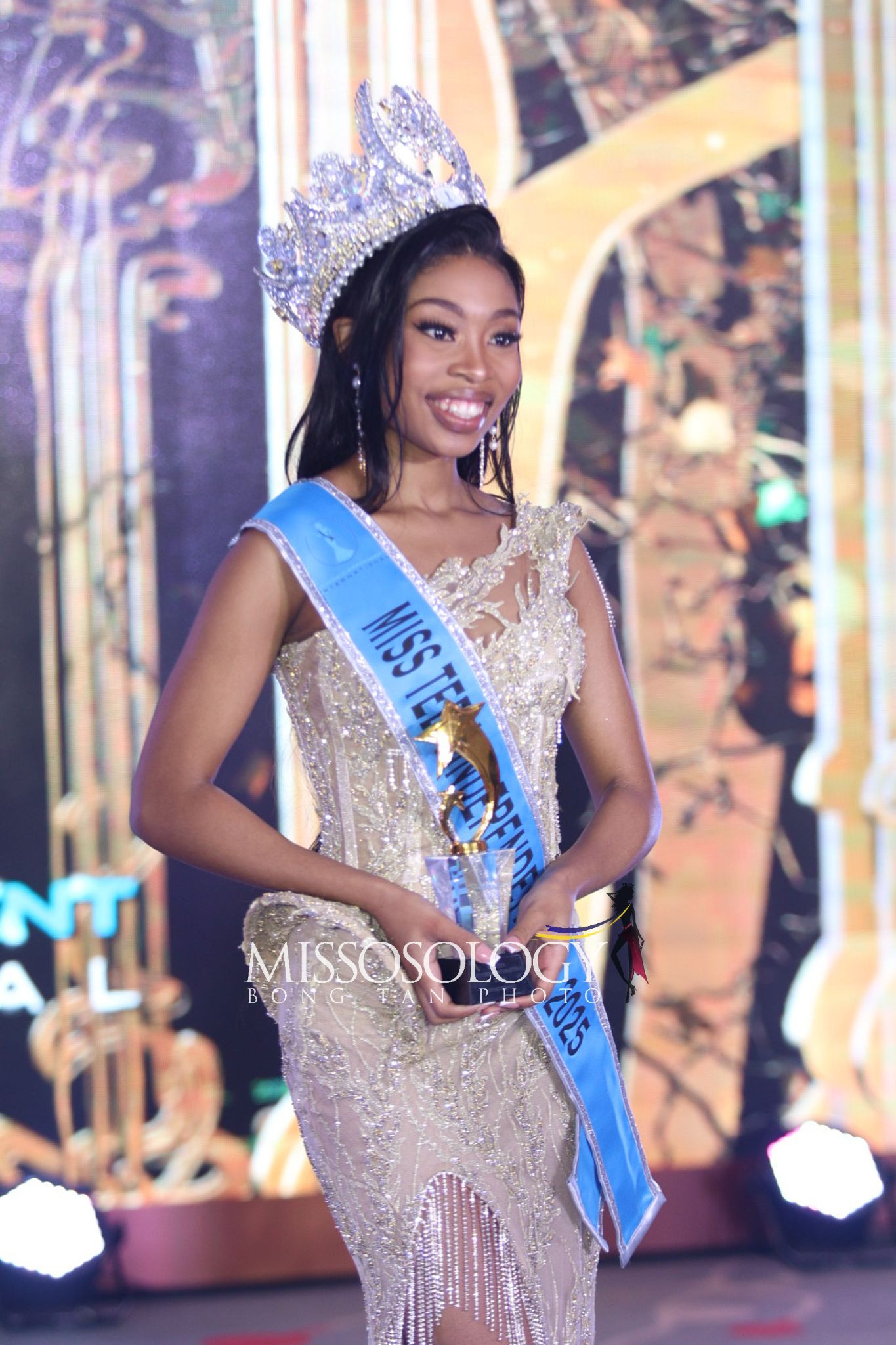 resultados de miss & mrs independent international 2025.