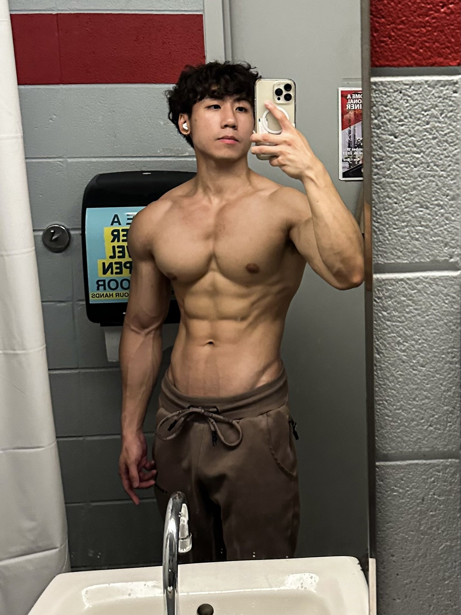 Jay - Gymer China đẹp trai menly body cực đỉnh