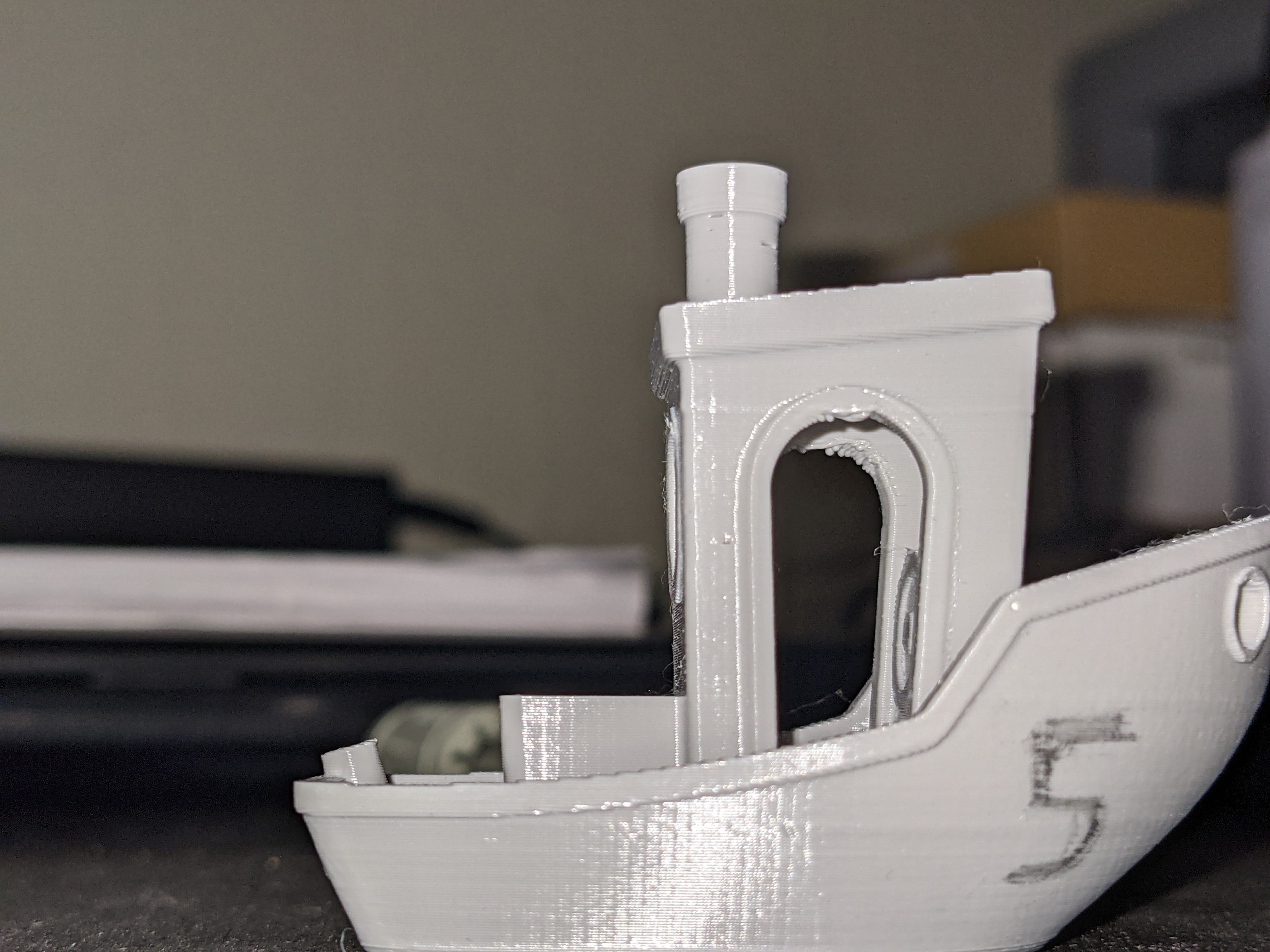 All of benchy’s overhangs are messed up underneath. : r/FixMyPrint