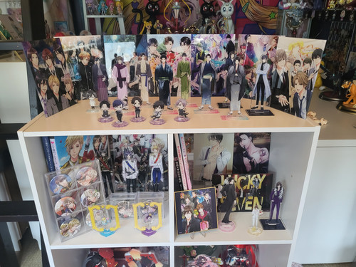 How do you display your standees? — MyFigureCollection.net