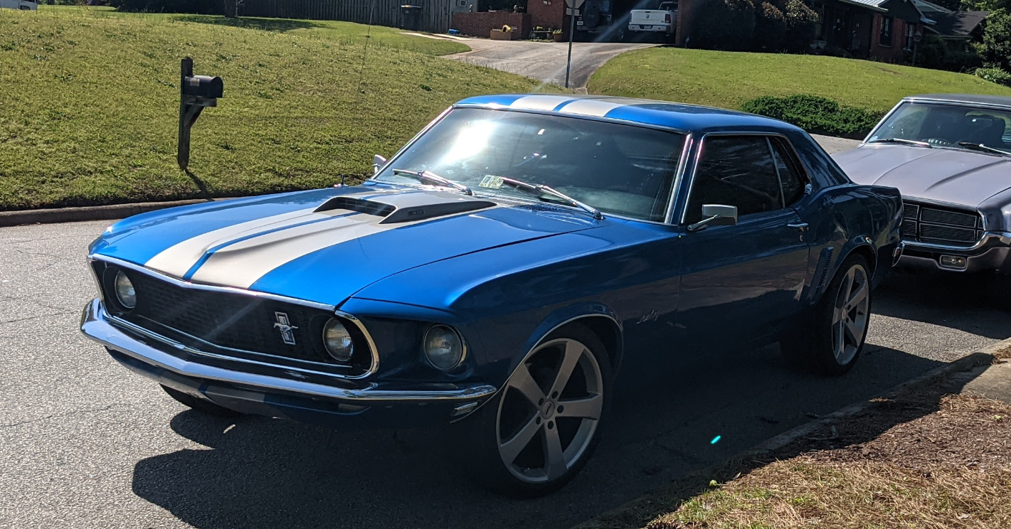 New to me 69 mustang, somebody else's 10yr old "restomod" project ...