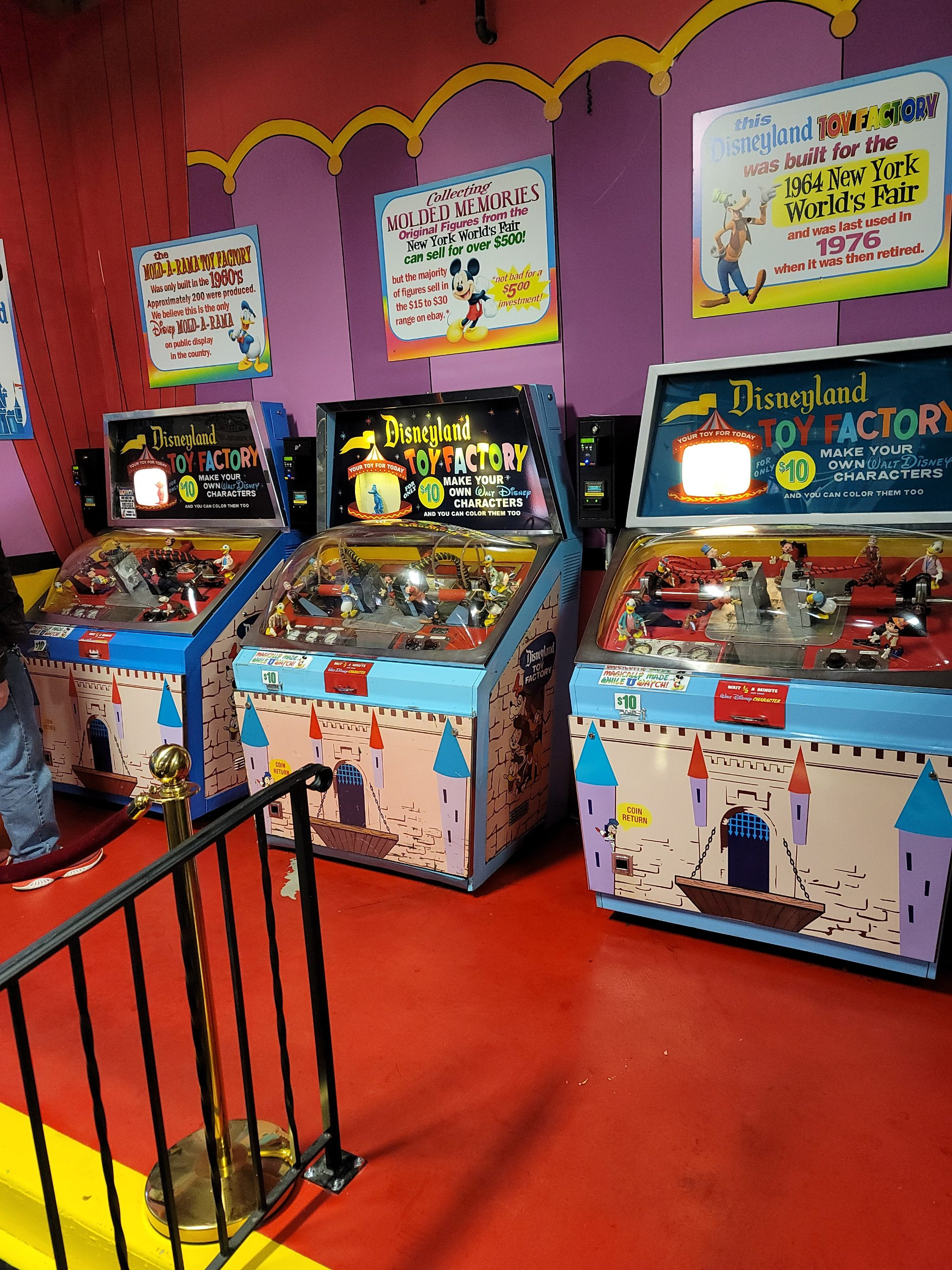 My Uncle's Mold-O-Rama Collection : r/chicago