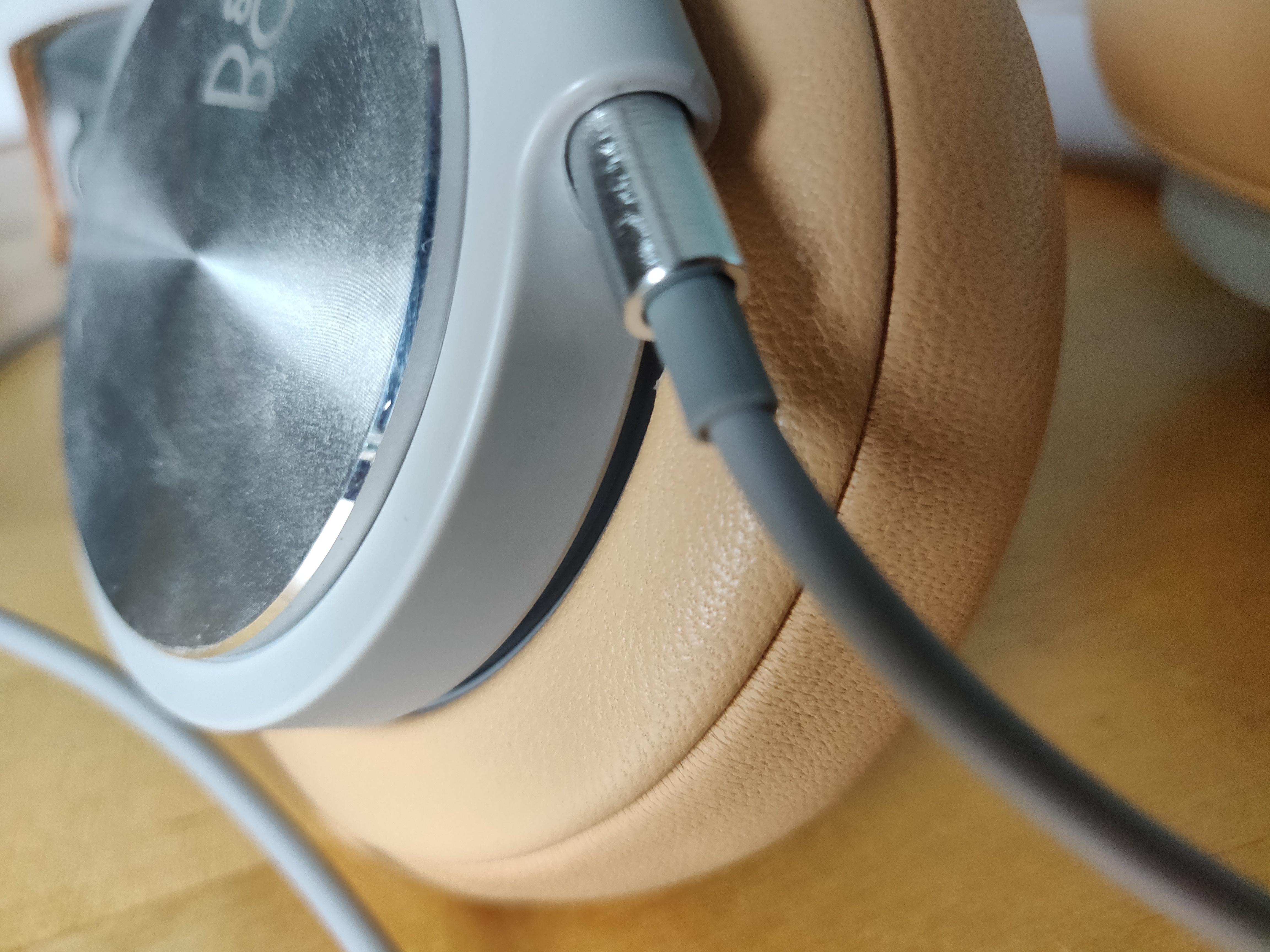 B&O Headphones Mystery Repair : r/audiorepair