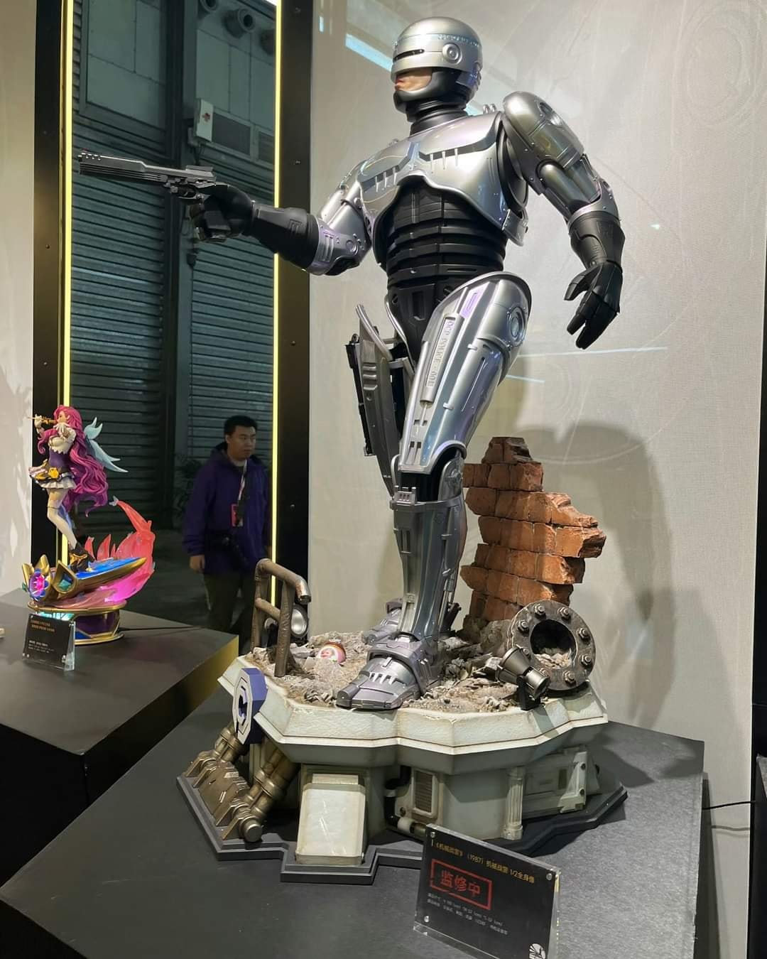 Infinity Studio Robocop | Collector Freaks Collectibles Forum