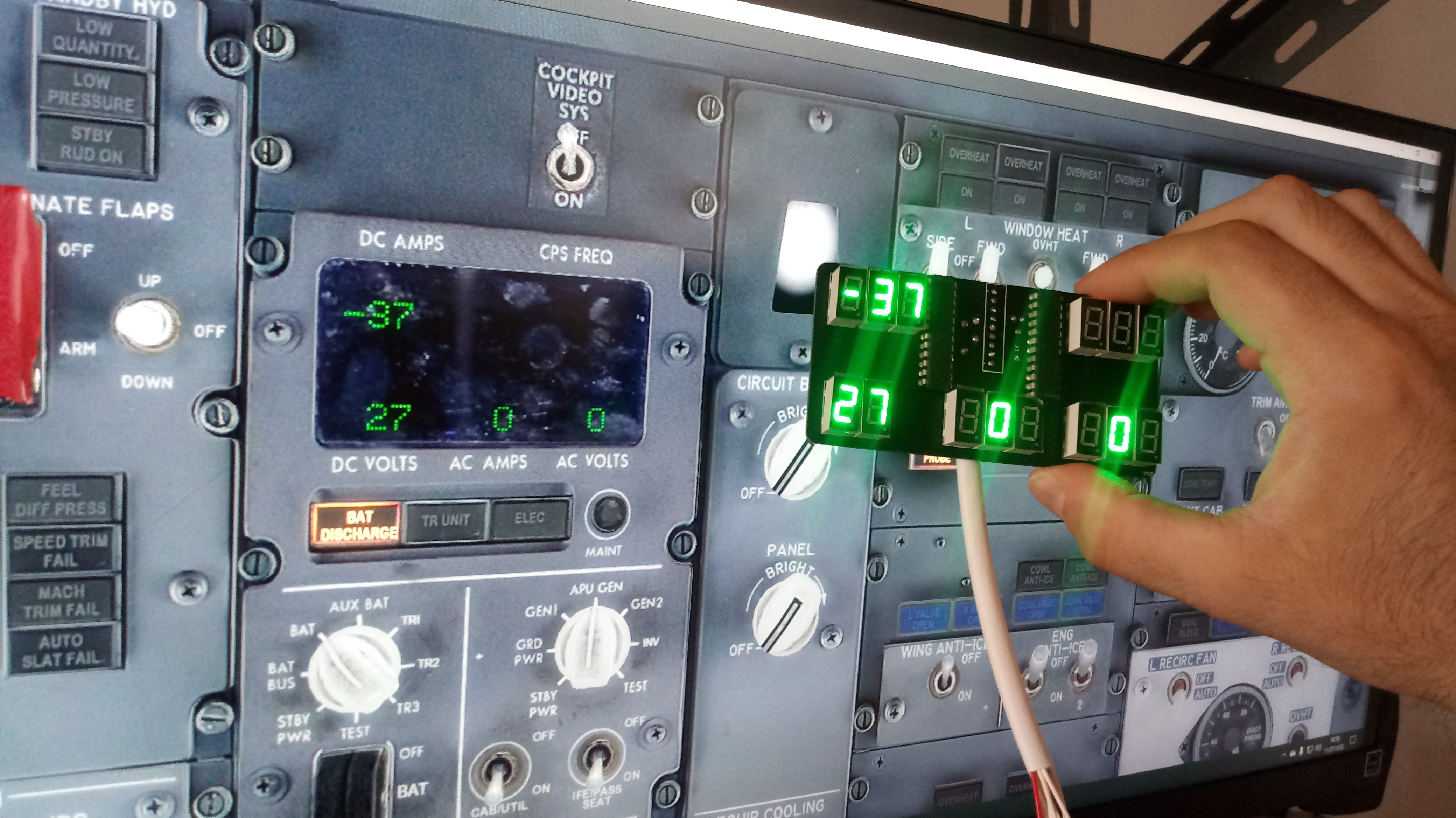 737 electrical DC panel